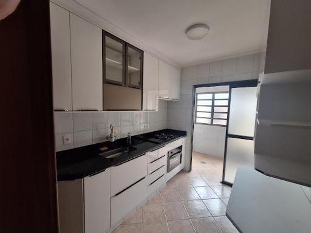 Apartamento com 2 dormitórios à venda no Edifício Maria Fernanda Sorocaba/SP
