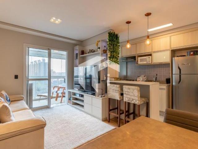 Apartamento com 2 dormitórios à venda ou para locação no Taquaral em Campinas/SP