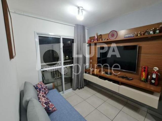 Apartamento com 2 dormitórios á venda em Santana