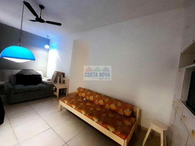 Apartamento com 2 dormitórios à venda em Santos. Frente Mar