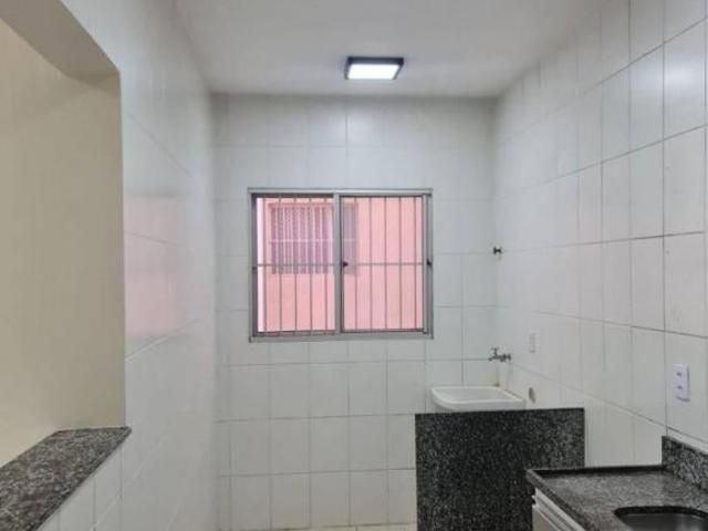 Apartamento com 2 dormitórios à venda por R$ 360.000,00 Louveira Louveira/SP