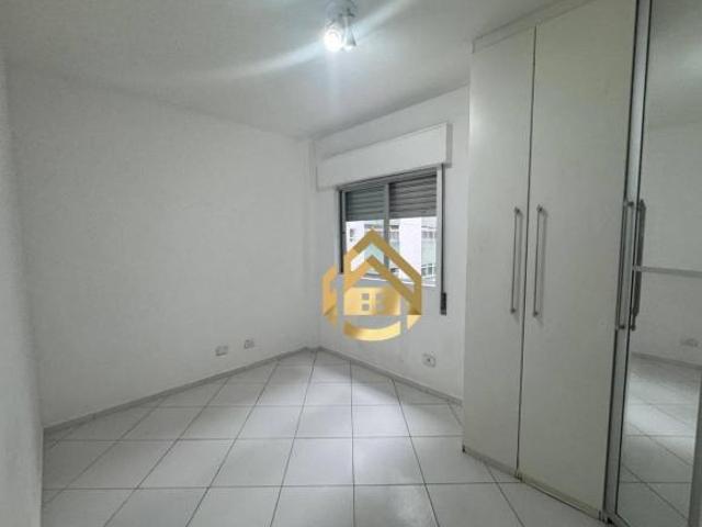 Apartamento com 2 dormitórios à venda por R$ 330.000,00 Praia das Pitangueiras Guarujá/SP