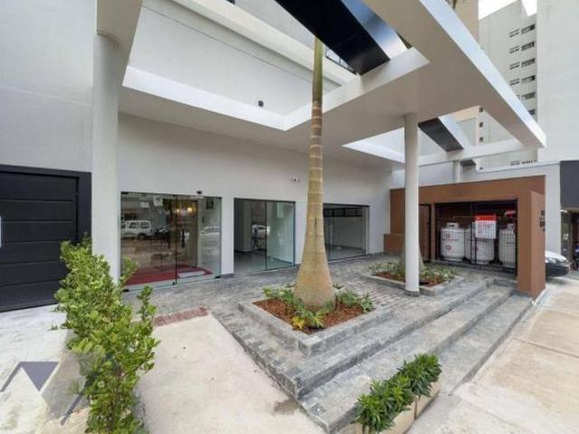 Apartamento com 2 dormitórios à venda por R$ 650.000,00 Centro Cascavel/PR