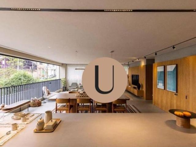 Apartamento com 2 dormitórios à venda, 144 m² por R$ 3.100.000,00 Pinheiros São Paulo/SP