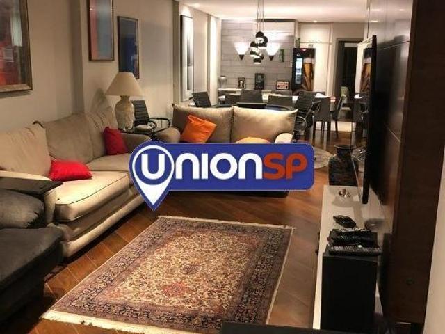 Apartamento com 2 dormitórios à venda, 180 m² por R$ 1.900.000,00 Perdizes São Paulo/SP