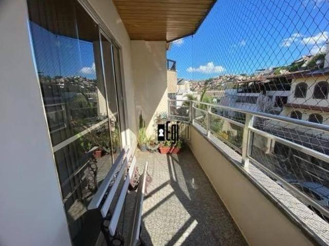 Apartamento com 2 dormitórios à venda, 110 m² por R$ 330.000,00 Bairu Juiz de Fora/MG