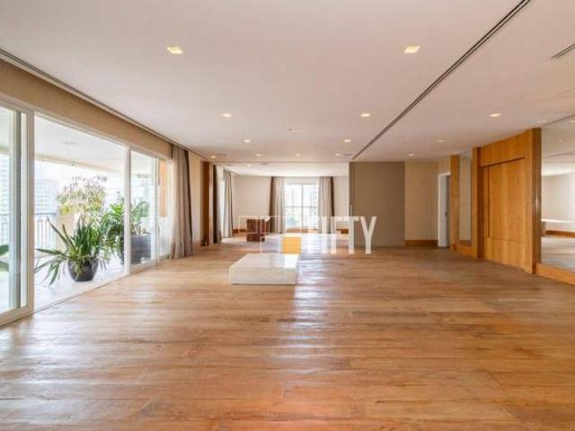 Apartamento com 2 dormitórios à venda, 121 m² Itaim Bibi São Paulo/SP