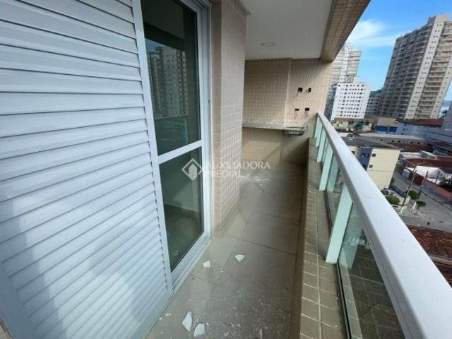 Apartamento com 2 Dormitórios À Venda 300m da Praia