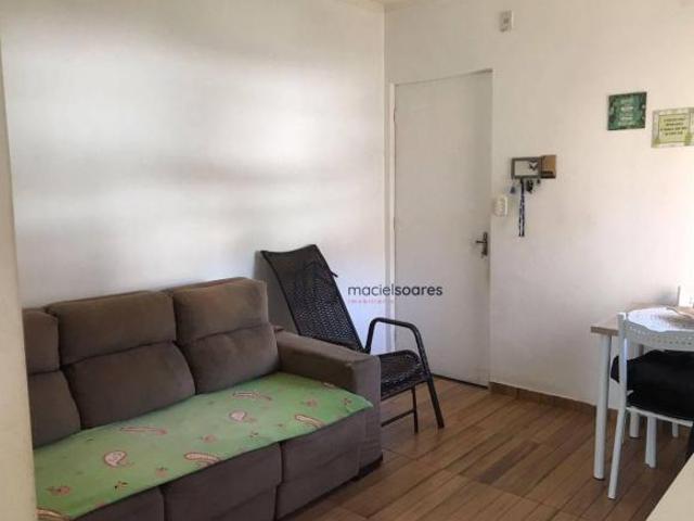 Apartamento com 2 dormitórios à venda, 45 m² por R$ 235.000,00 Condomínio Quinta das Pitangueiras