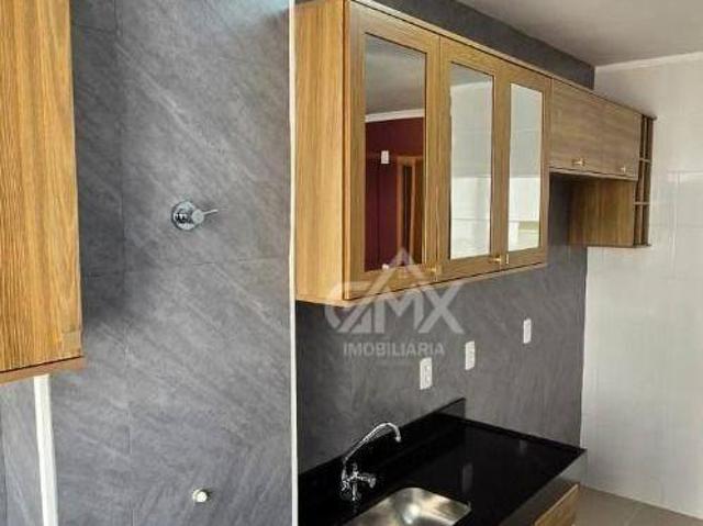 Apartamento com 2 dormitórios à venda, 47 m² por R$ 290.000,00 Condomínio Laguna Málaga Londrina