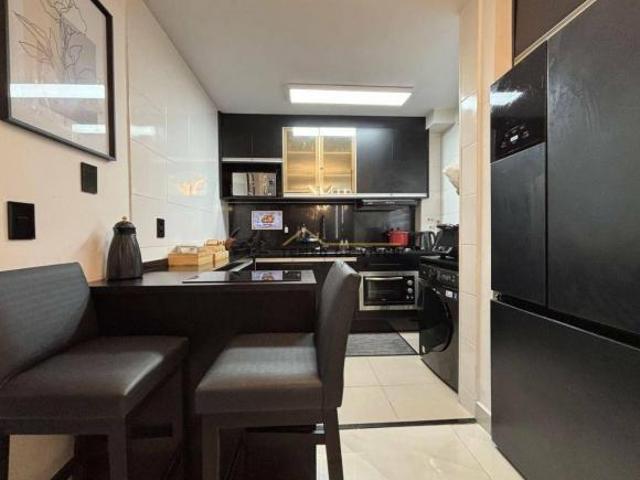 Apartamento com 2 dormitórios à venda, 47 m² por R$ 400.000 Novo Mundo Curitiba/PR