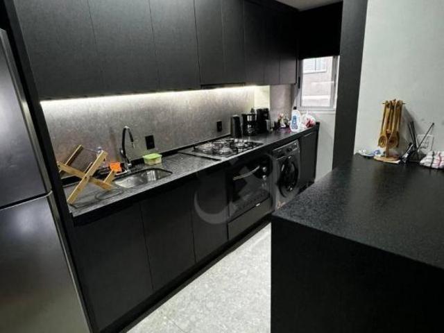 Apartamento com 2 dormitórios à venda, 49 m² por R$ 230.000,00 Colinas Londrina/PR