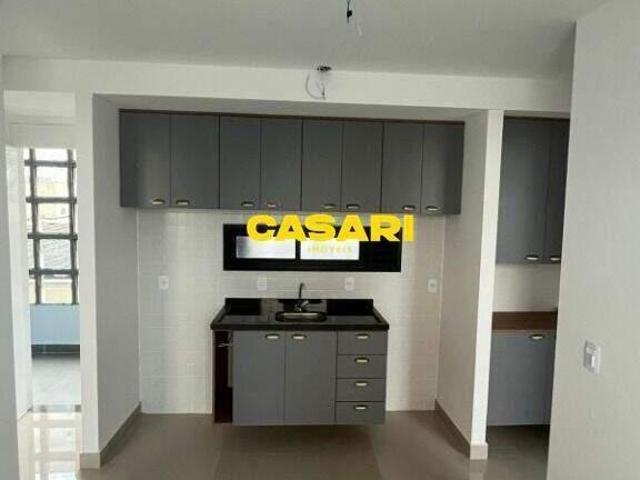 Apartamento com 2 dormitórios à venda, 54 m² Vila Valparaíso Santo André/SP