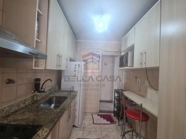 Apartamento com 2 dormitórios à venda, 56 m²