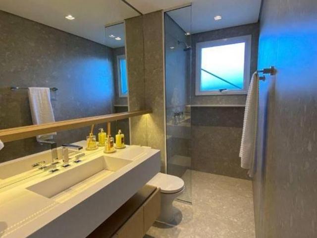 Apartamento com 2 dormitórios à venda, 56 m² por R$ 459.402,16 Centro Canoas/RS