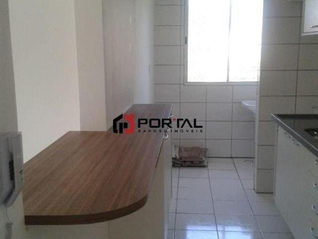 Apartamento com 2 dormitórios à venda, 57 m² por R$ 225.000,00 Centro Cotia/SP