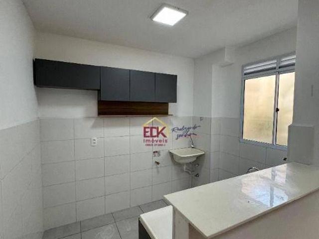 Apartamento com 2 dormitórios à venda, 58 m² por R$ 223.000 Nossa Senhora do Bom Retiro São José