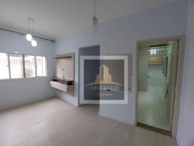 Apartamento com 2 dormitórios à venda, 50 m² por R$ 325.000 Conjunto Residencial Trinta e Um de Ma