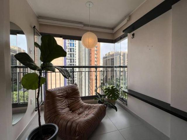 Apartamento com 2 dormitórios à venda, 52 m² por R$ 1.350.000,00 Moema São Paulo/SP