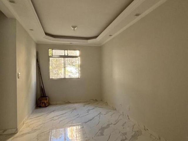 Apartamento com 2 dormitórios à venda, 52 m² por R$ 275.000,00 Vila Nossa Senhora de Fátima Guar