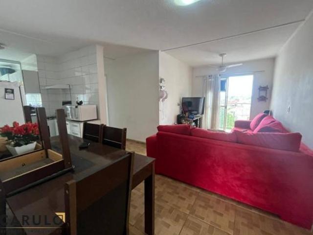 Apartamento com 2 dormitórios à venda, 53 m² por R$ 200.000,00 Jd. Mirassol