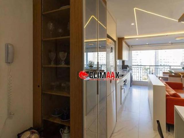 Apartamento à venda em Barra Funda com 53m², 2 dorm. e piscina Zona Oeste SP