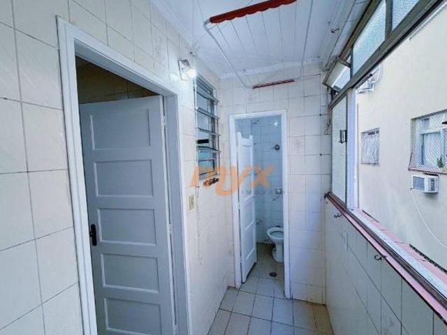 Apartamento com 2 dormitórios à venda, 64 m² por R$ 475.000,00 Embaré Santos/SP