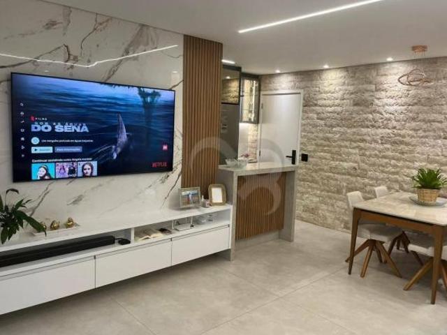 Apartamento com 2 dormitórios à venda, 64 m² por R$ 580.000,00 Aurora Londrina/PR