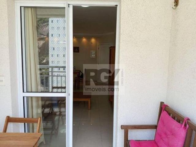 Apartamento com 2 dormitórios à venda, 64 m² por R$ 810.000,00 Marapé Santos/SP