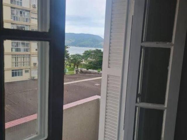 Apartamento com 2 dormitórios à venda, 65 m² por R$ 310.000,00 Embaré Santos/SP