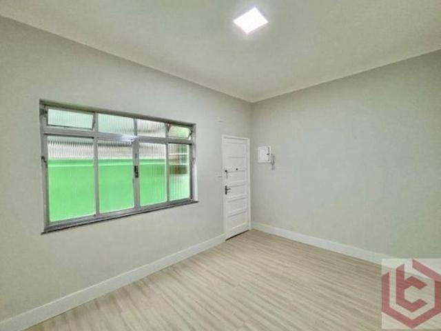 Apartamento com 2 dormitórios à venda, 65 m² por R$ 385.000 Embaré Santos/SP