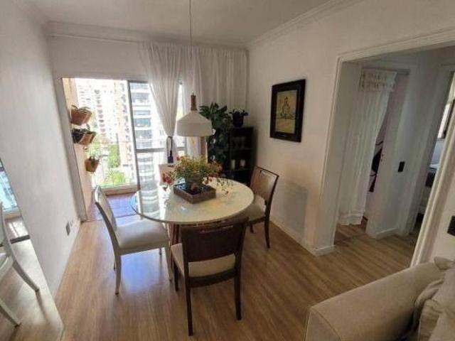 Apartamento com 2 dormitórios à venda, 65 m² por R$ 680.000,00 Moema São Paulo/SP