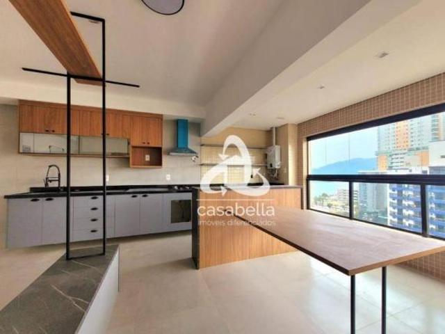 Apartamento com 2 dormitórios à venda, 65 m² por R$ 765.000,00 Ponta da Praia Santos/SP