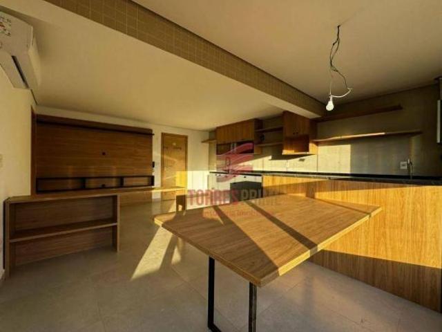 Apartamento com 2 dormitórios à venda, 65 m² por R$ 950.000,00 Ponta da Praia Santos/SP