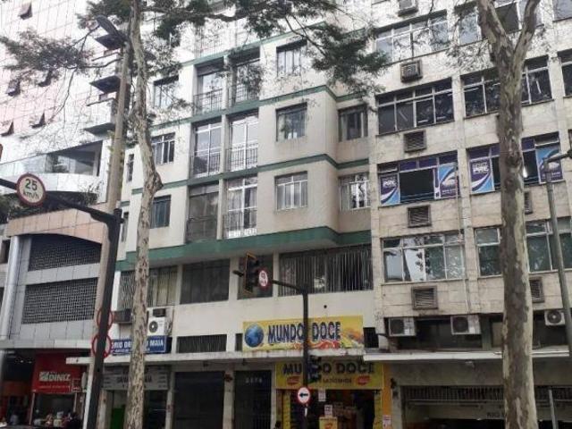 Apartamento com 2 dormitórios à venda, 66 m² por R$ 210.000,00 Centro Juiz de Fora/MG