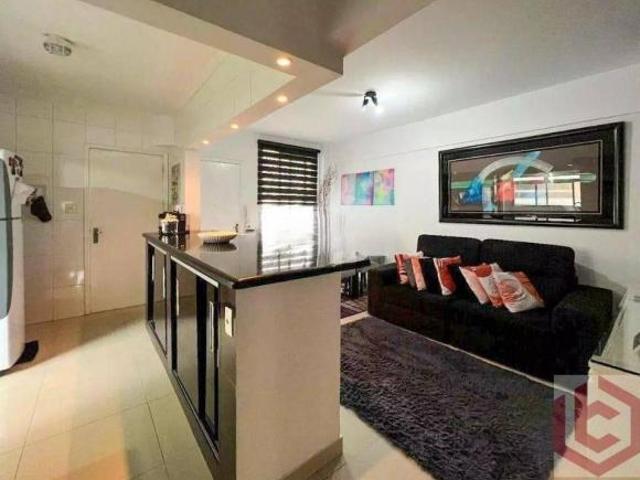 Apartamento com 2 dormitórios à venda, 66 m² por R$ 670.000,00 Embaré Santos/SP