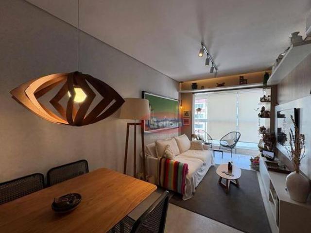 Apartamento com 2 dormitórios à venda, 66 m² por R$ 800.000,00 Campo Grande Santos/SP