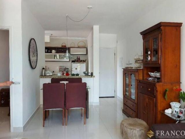 Apartamento com 2 dormitórios à venda, 67 m² Centro Taubaté/SP