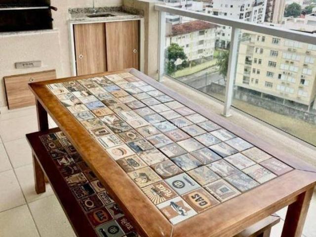 Apartamento com 2 dormitórios à venda, 67 m² por R$ 650.000,00 Enseada Guarujá/SP