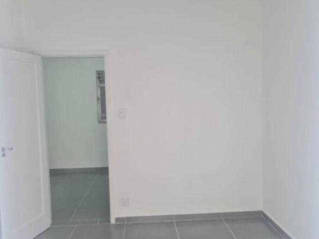 Apartamento com 2 dormitórios à venda, 60 m² por R$ 310.000,00 Embaré Santos/SP