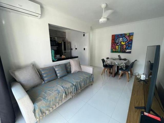 Apartamento com 2 dormitórios à venda, 60 m² por R$ 370.000,00 Aviação Praia Grande/SP