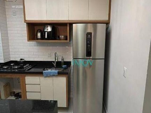 Apartamento com 2 dormitórios à venda, 60 m² por R$ 620.000,00 Condomínio Residencial Colinas do P