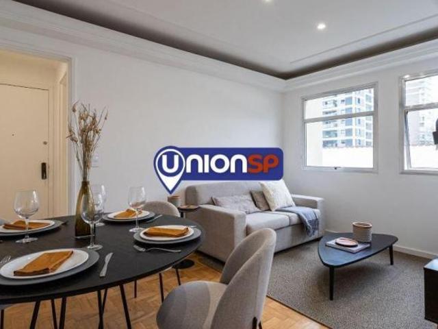Apartamento com 2 dormitórios à venda, 61 m² por R$ 655.000,00 Vila Olímpia São Paulo/SP