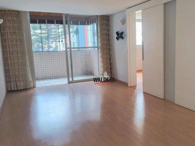 Apartamento à venda na Avenida Silva Jardim