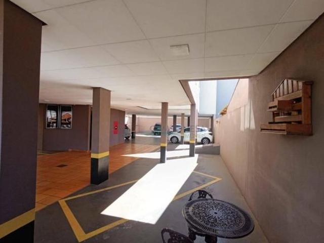 Apartamento com 2 dormitórios à venda, 63 m² por R$ 225.000,00 Vitória Londrina/PR