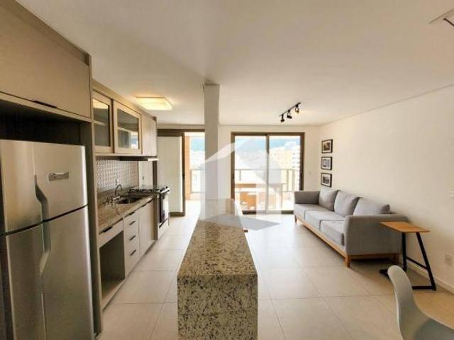 Apartamento com 2 dormitórios à venda, 75 m² por R$ 880.000,00 Centro Poços de Caldas/MG