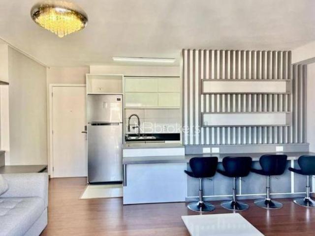 Apartamento com 2 dormitórios à venda, 76 m² por R$ 890.000,00 Centro Curitiba/PR