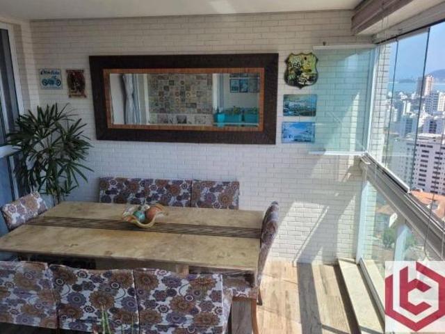 Apartamento com 2 dormitórios à venda, 78 m² por R$ 900.000,00 Ponta da Praia Santos/SP