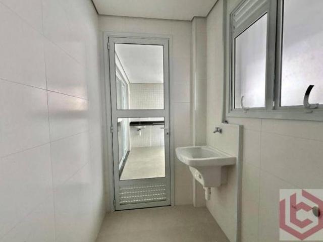 Apartamento com 2 dormitórios à venda, 73 m² por R$ 890.000,00 Embaré Santos/SP