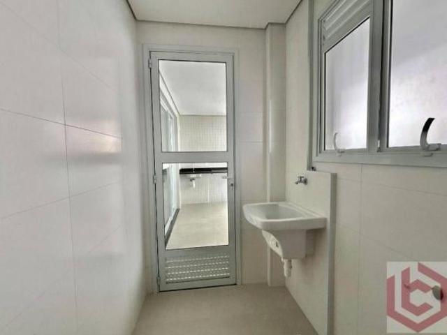 Apartamento com 2 dormitórios à venda, 73 m² por R$ 890.000,00 Embaré Santos/SP